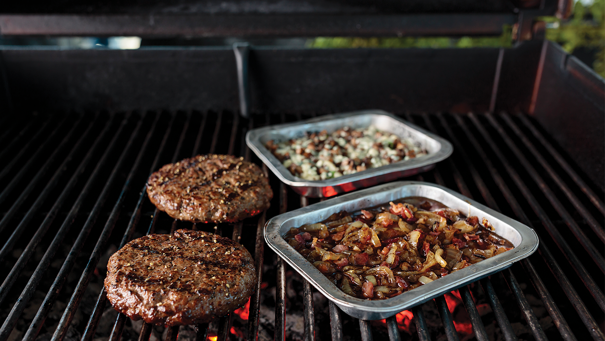 Top Things to Bring to a Tailgate – Omaha Steaks Blog